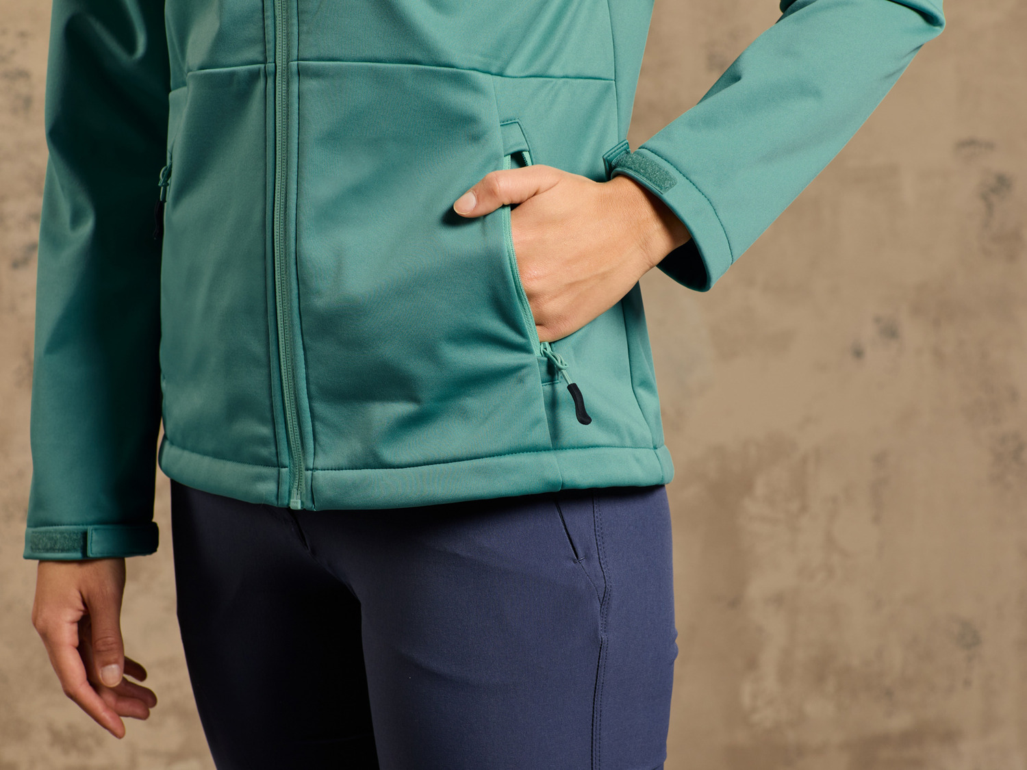 Veste en softshell pour femmes CRIVIT | Lidl.be